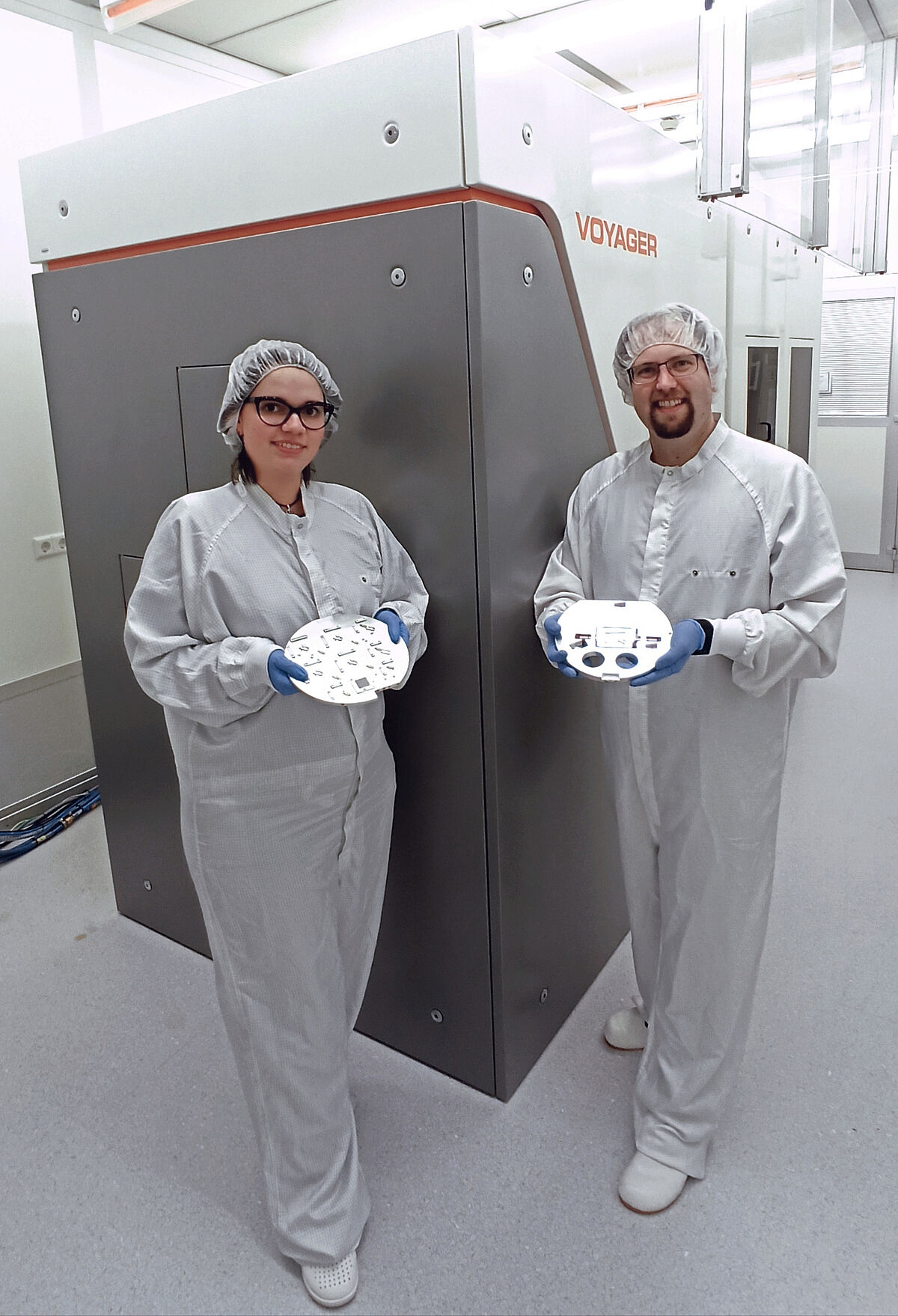 New high-performance electron beam lithography machine successfully ...