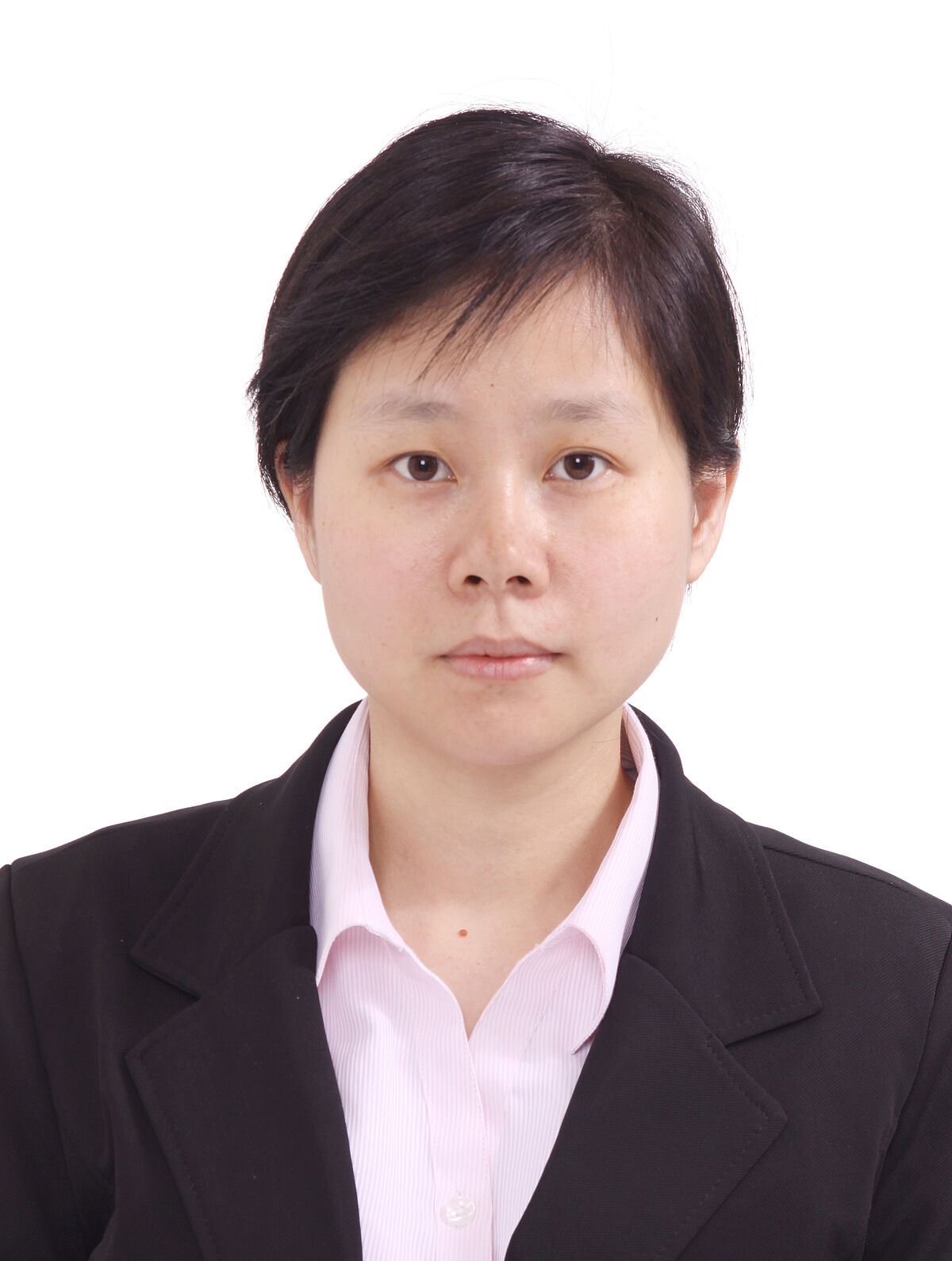 Prof. Dr. Lingling Huang receives Friedrich Wilhelm Bessel Research Award | Ultrafast Nanophotonics